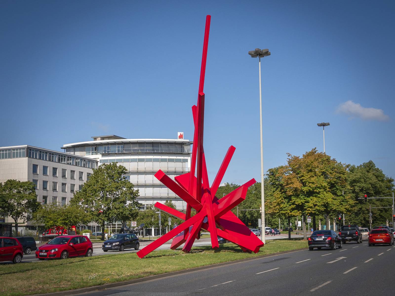 John Henry | Symphony in Red | Skulpturenmeile | Kunst im öffentlichen ...