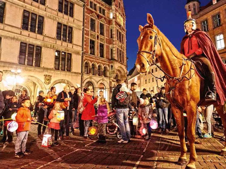 Laternenumzug | 2018_11 | 2018 | Meldungen | Bilder | visit-hannover | Media | Top Level Nodes